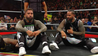 The Usos Victorious Over The New Day In Tag Team Return On WWE Raw ...